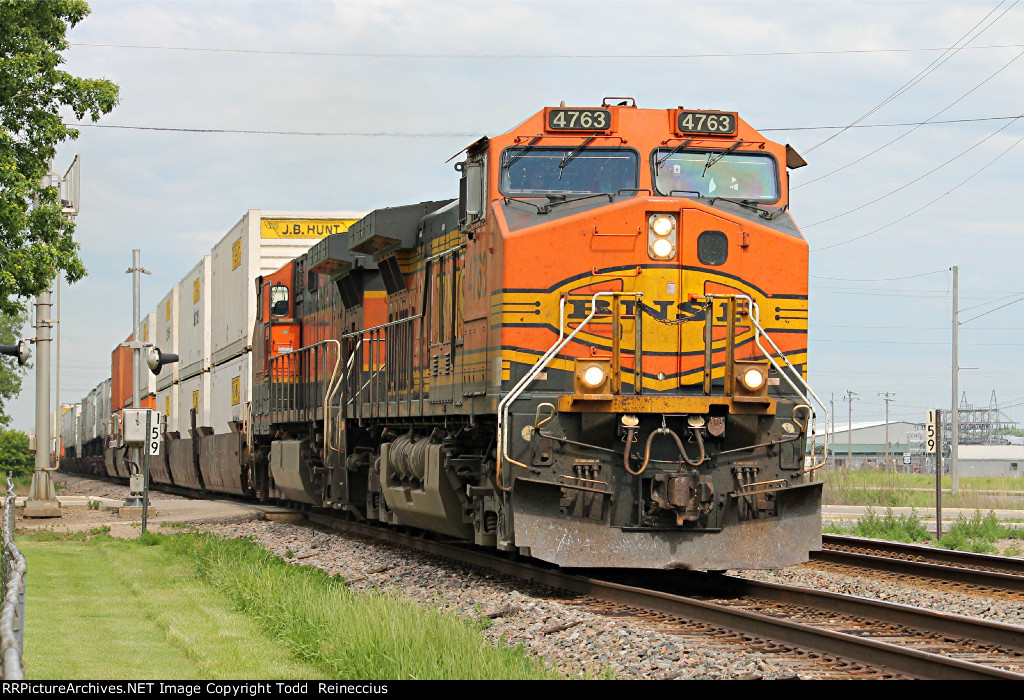 BNSF 4763